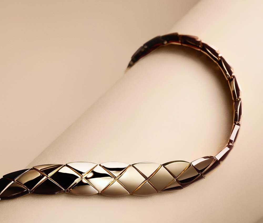 Gracie Abrams Named New Face of Chanel Coco Crush Jewelry - Luxuryes